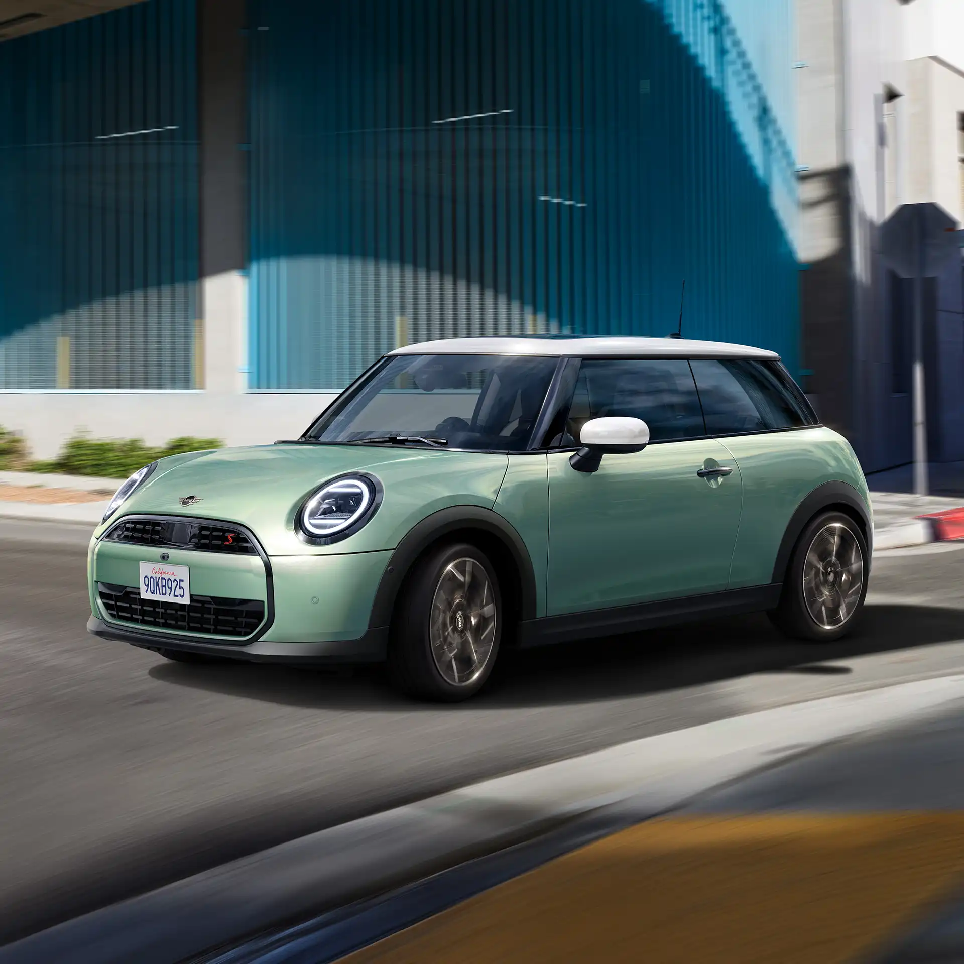 MINI Cooper 3-Door – Features & Functions | MINI.MT