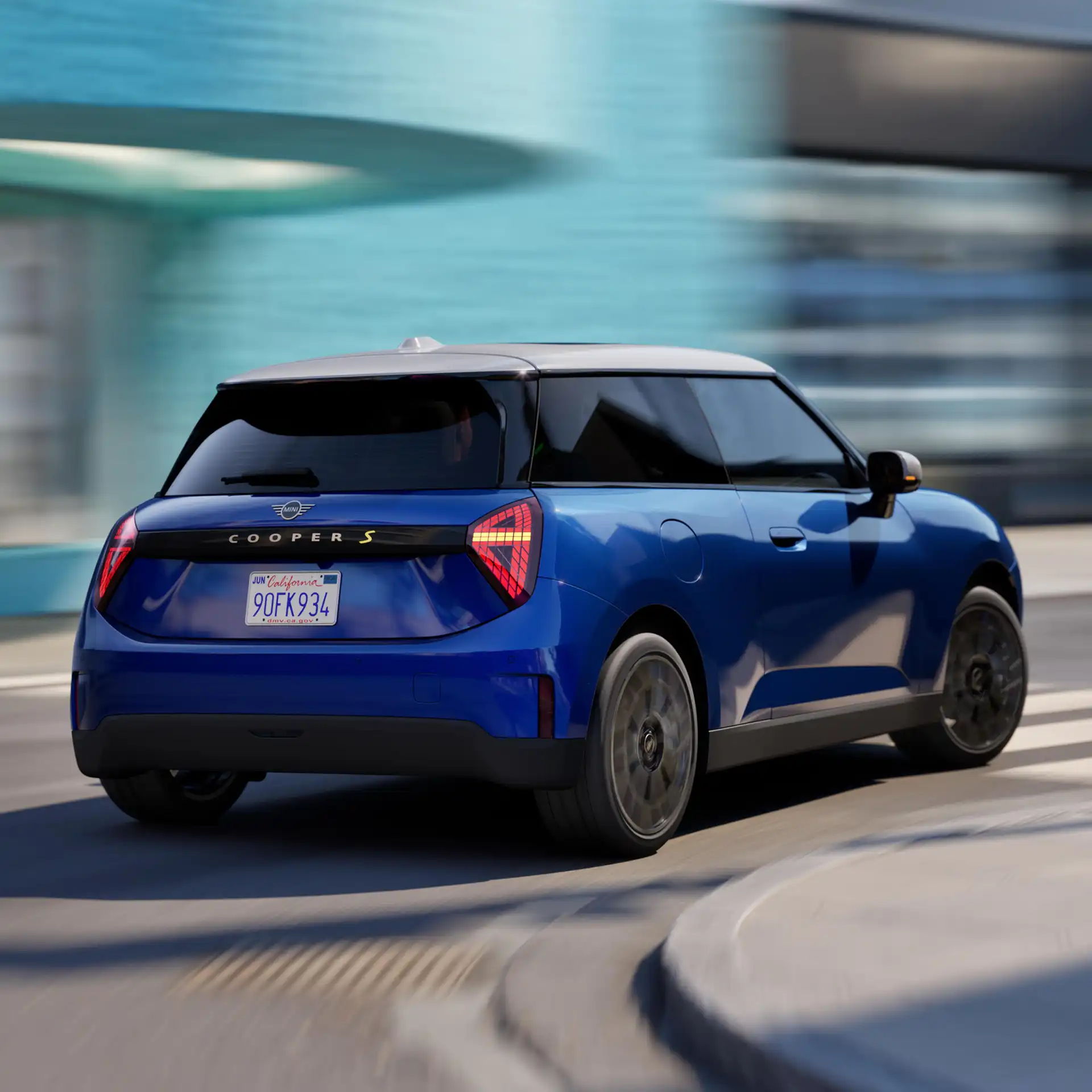 All-Electric MINI Cooper – Features & Functions | MINI.MT